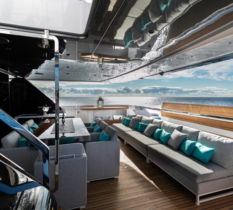 Yacht JAG'B, Custom Line | CHARTERWORLD Luxury Superyacht Charters